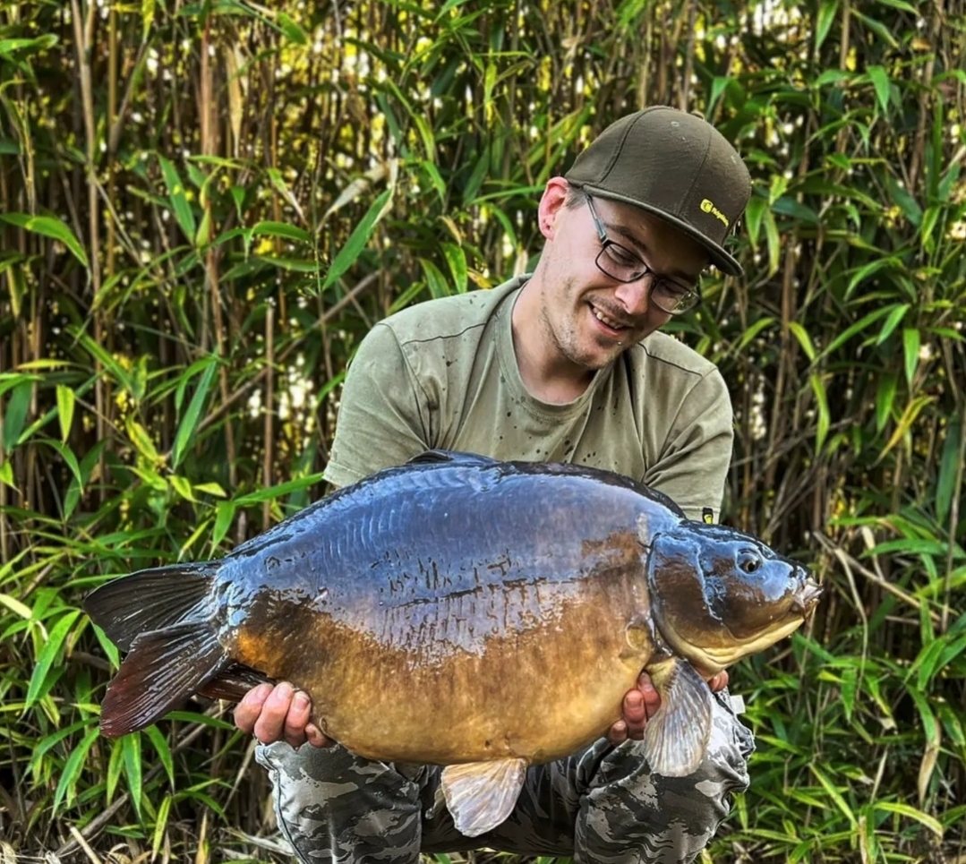 Monument 1 social | Total Carp